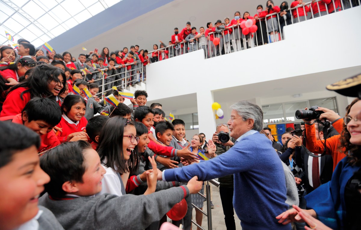 LA UNIDAD EDUCATIVA ÁNGEL POLIBIO CHÁVES EN GUARANDA TIENE ...