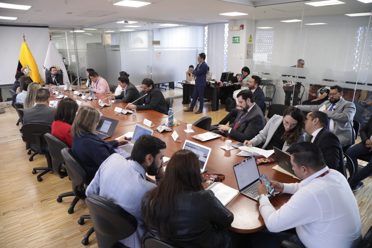 EXCOMANDOS DE TAURA EXIGEN CUMPLIMIENTO DE SUS DERECHOS EN LA COMISIÓN ...